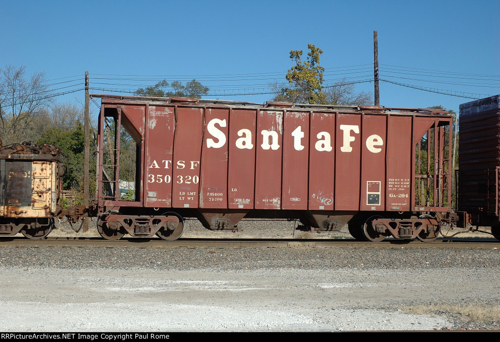 ATSF 350320, at the BNSF Eola Yard